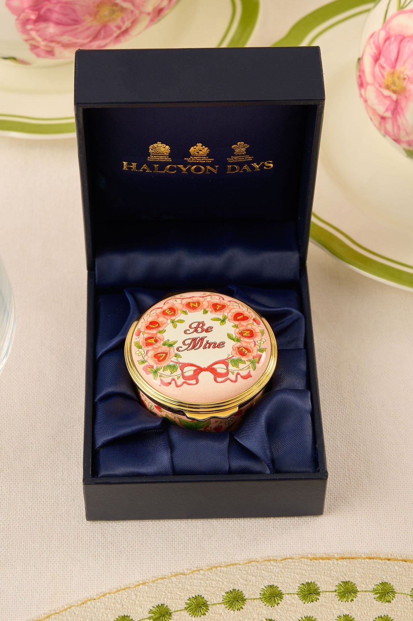 Valentines 2026 " Be Mine" Enamel box. – HALCYON DAYS