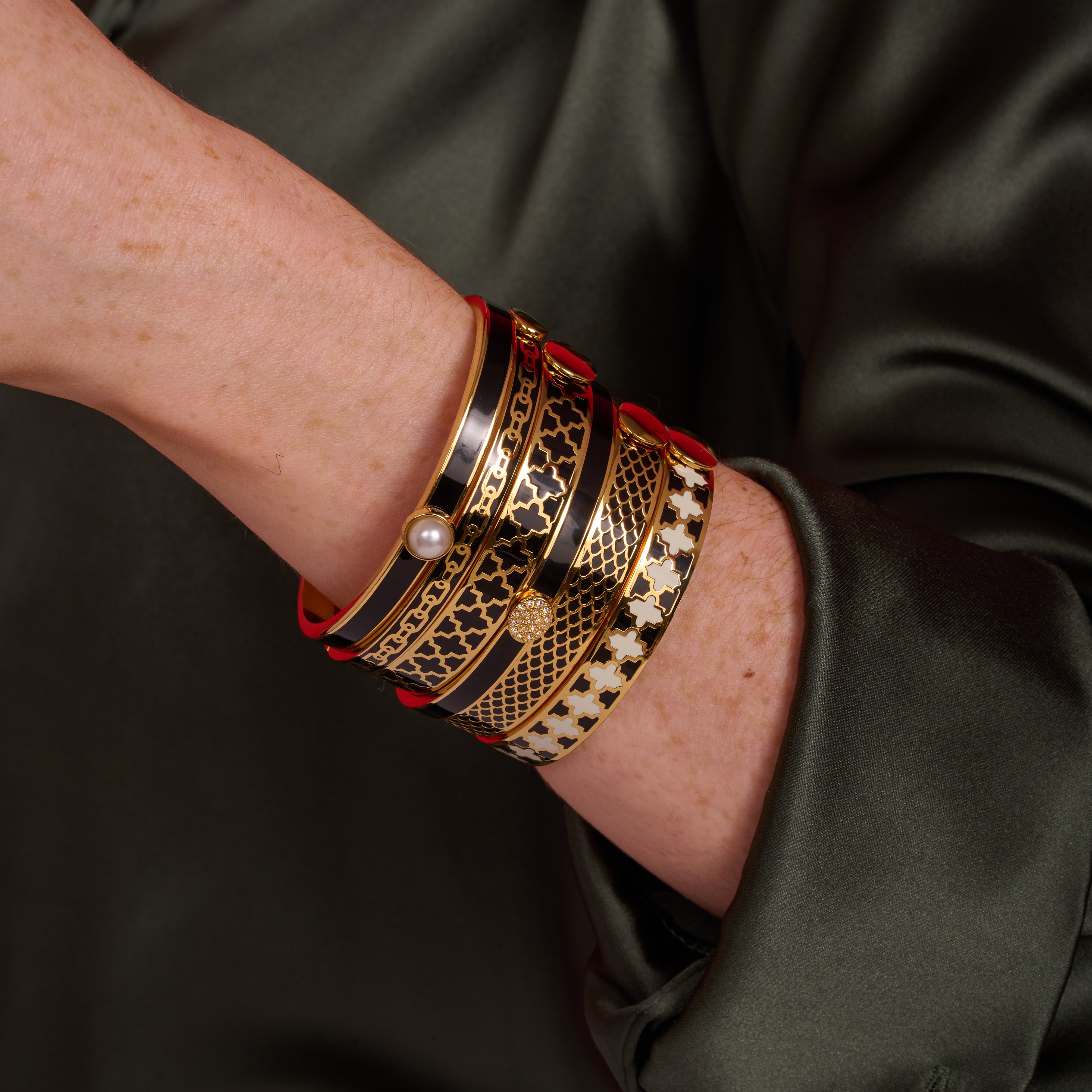 Skinny Pave Button Black Gold Bangle